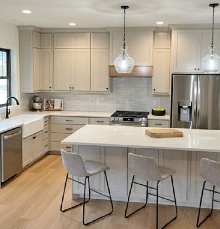 Cabinets & Countertops - Badger